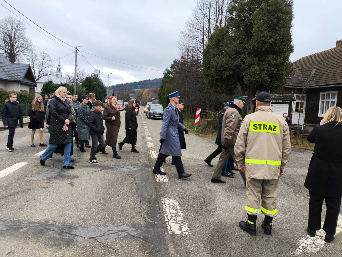 Obchody Narodowego Święta Niepodległości w powiecie leskim - Wydarzenia - KPP w Lesku